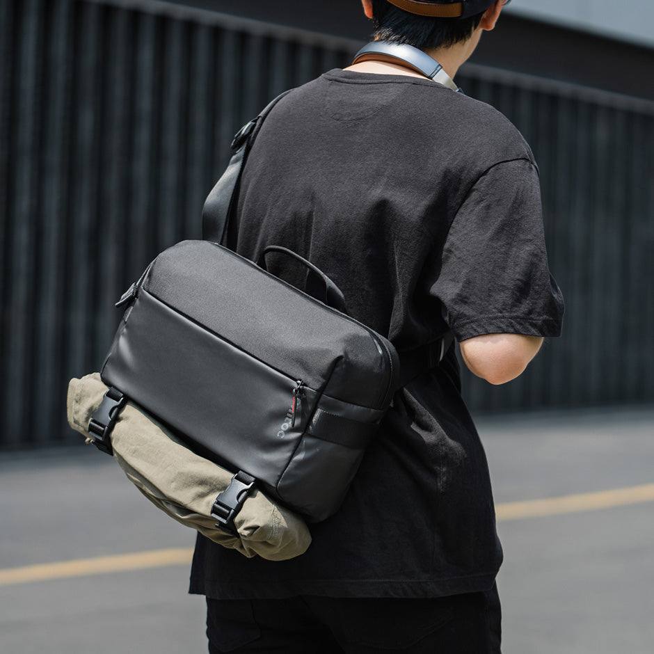 Tomtoc Explorer Sling Bag Large - Black – Modern Quests
